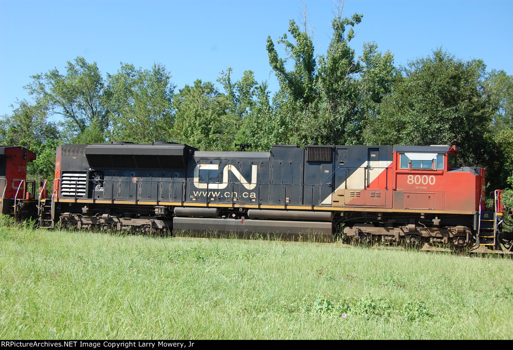 CN 8000